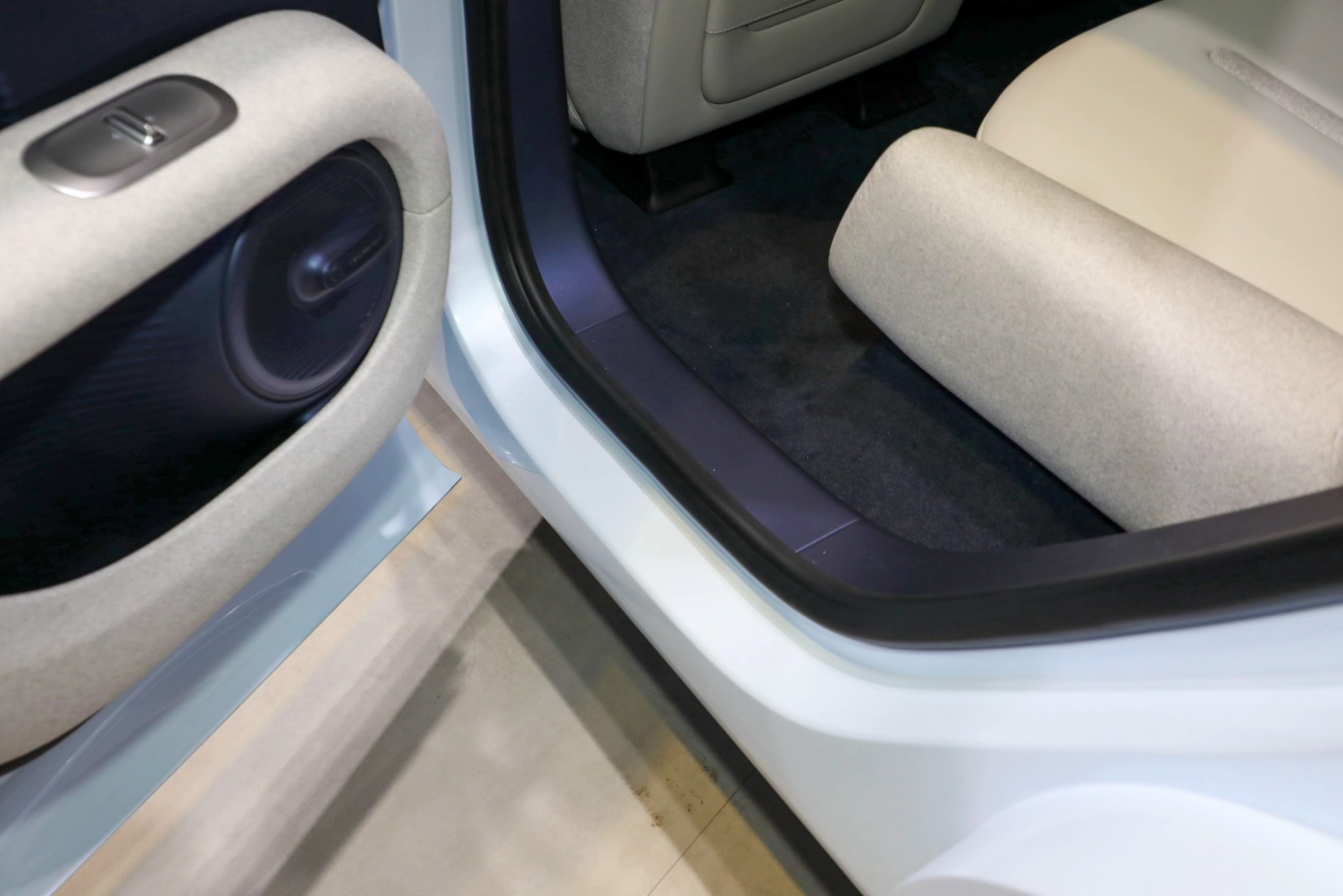 【奇瑞QQ5标准版后排图片-汽车图片大全】-易车