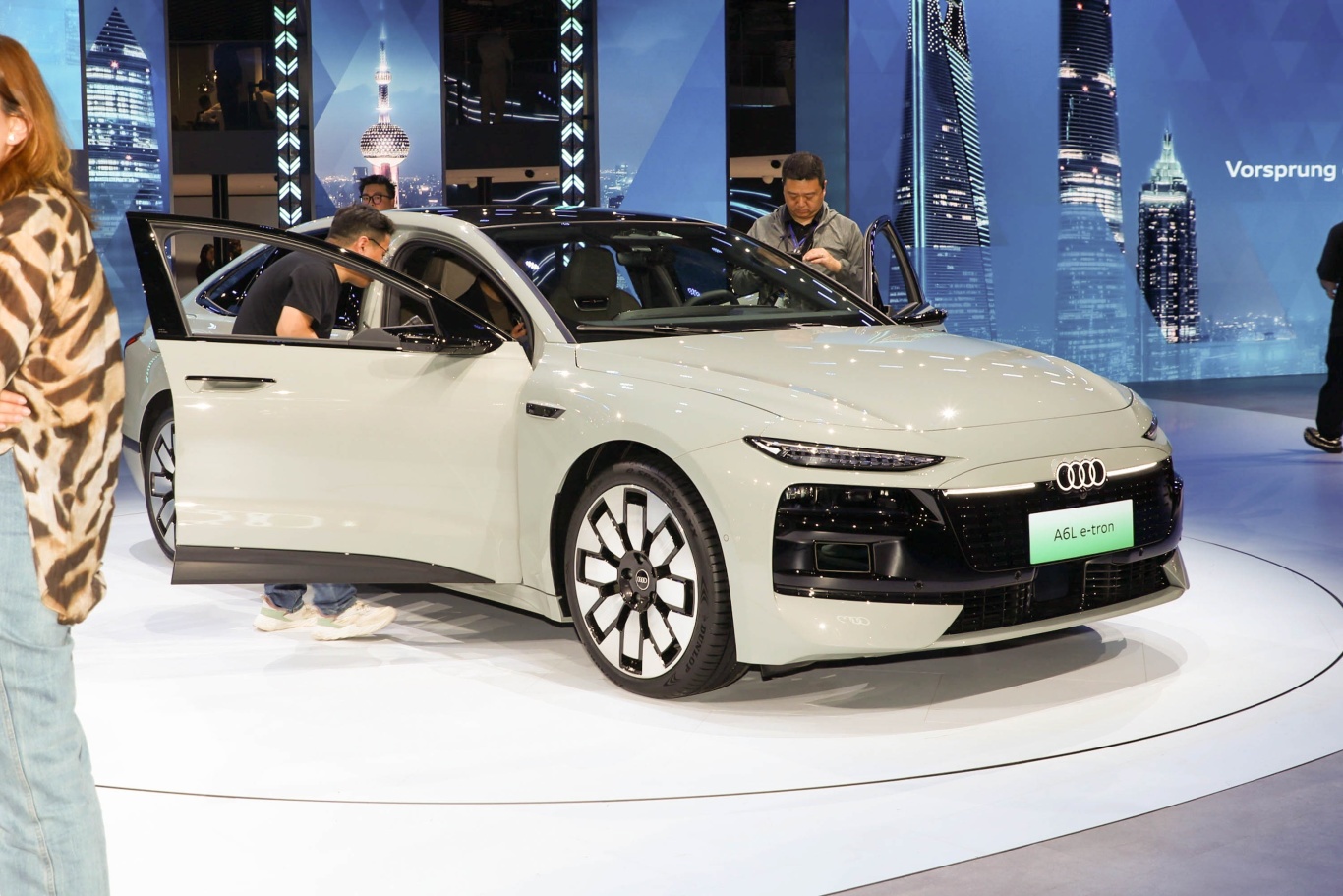 【奥迪A6L e-tron高配版图片-汽车图片大全】-易车