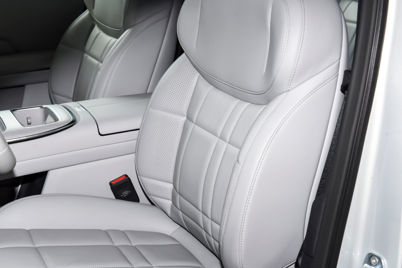 【深蓝S09220km 后驱Ultra+版主驾驶位图片-汽车图片大全】-易车