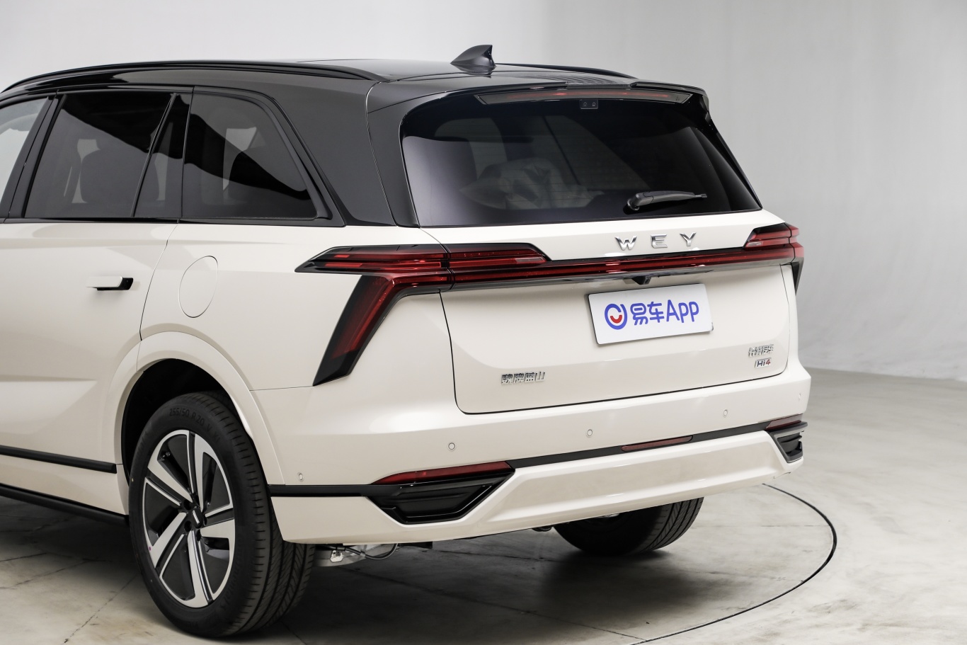 【魏牌蓝山1.5T 220km 四驱Ultra车尾特写图片-汽车图片大全】-易车