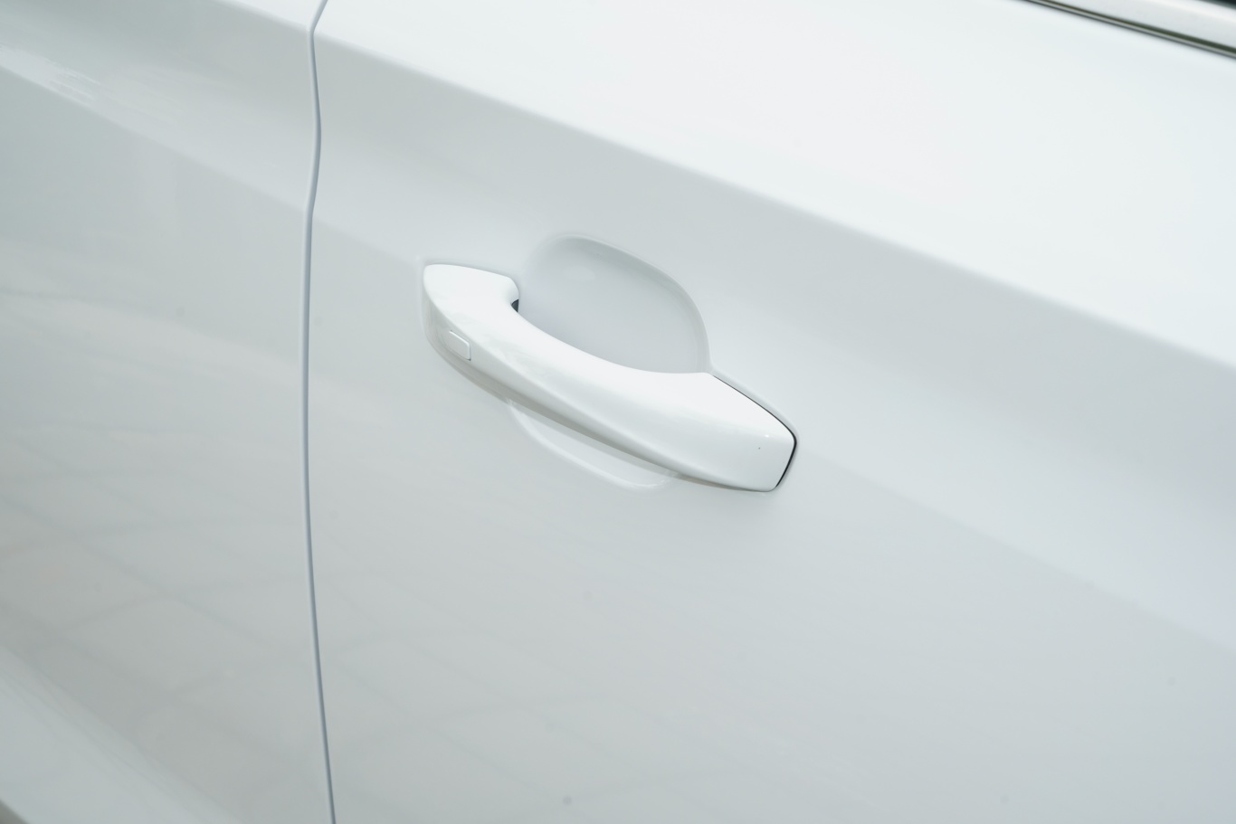 【荣威RX5改款 PLUS 330TGI 双离合领潮智惠版外观细节图片-汽车图片大全】-易车