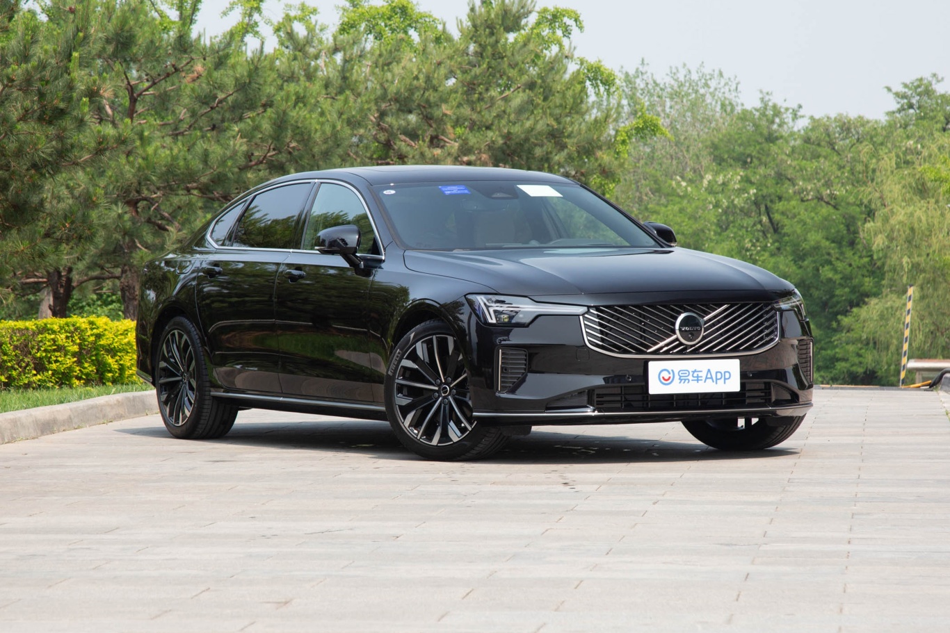 【沃尔沃S90B5 智雅豪华版侧前45度车头向右水平图片-汽车图片大全】-易车