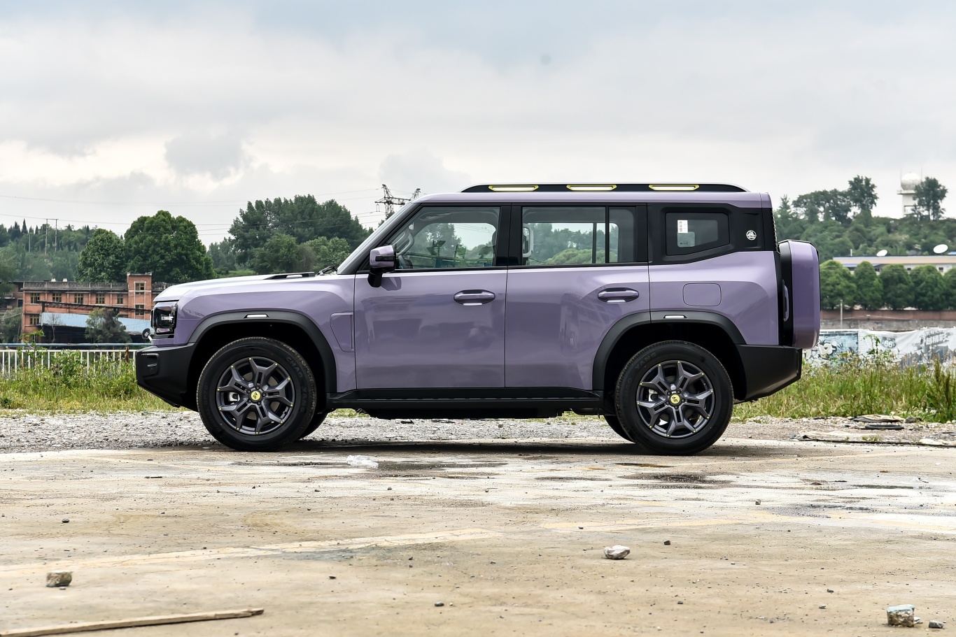 【山海T21.5T 129km 前驱星月女神 5座正侧车头向左水平图片-汽车图片大全】-易车