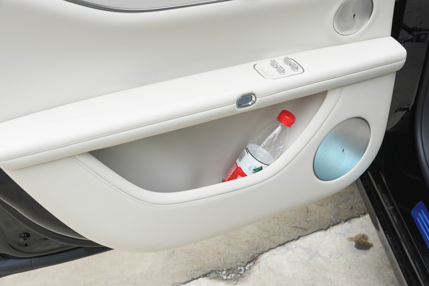 【享界S9增程版 365km 后驱Max+后排功能图片-汽车图片大全】-易车