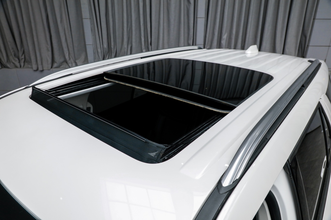 【探险者EcoBoost 285 四驱穿越版 5座天窗图片-汽车图片大全】-易车