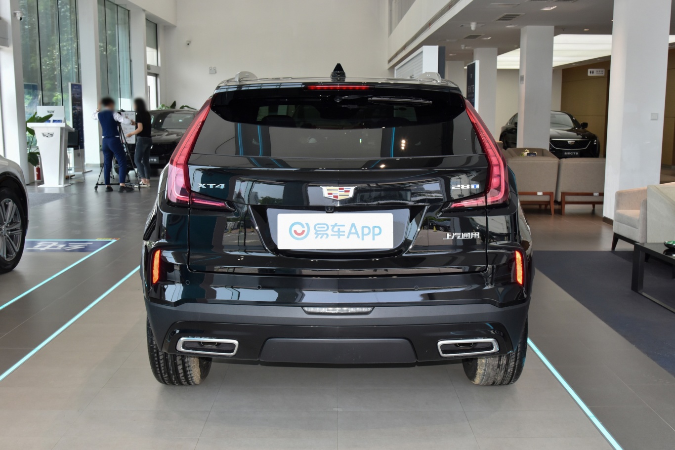 【凯迪拉克XT4改款 28T 两驱豪华型正后水平图片-汽车图片大全】-易车