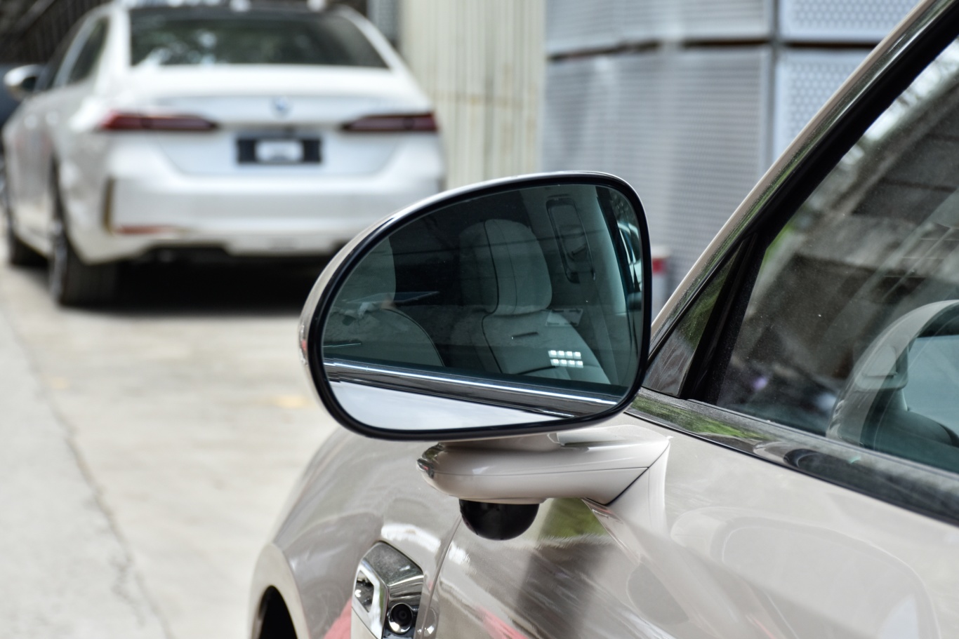 【尊界S800纯电版 670km 星辉尊享版 5座后视镜镜面图片-汽车图片大全】-易车