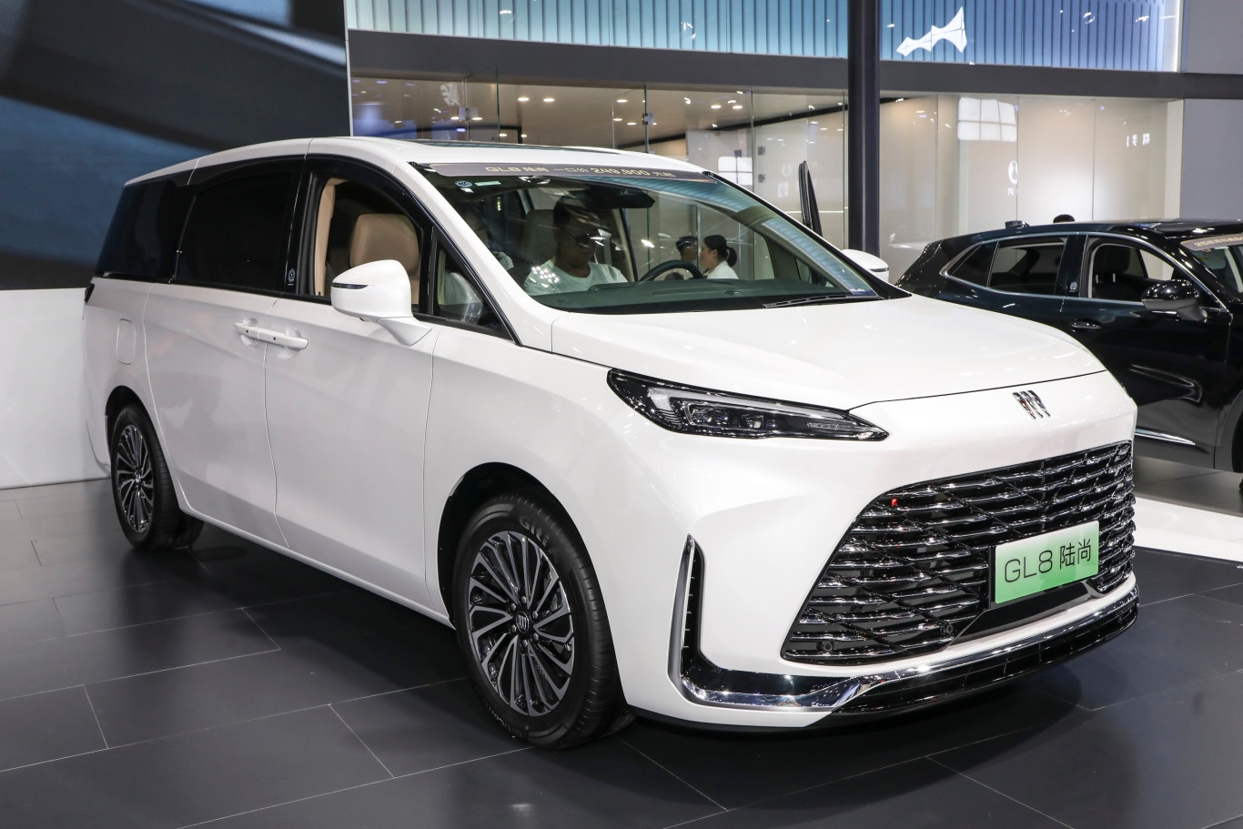 【别克GL8 插电混动1.5T 标准版外观图片-汽车图片大全】-易车