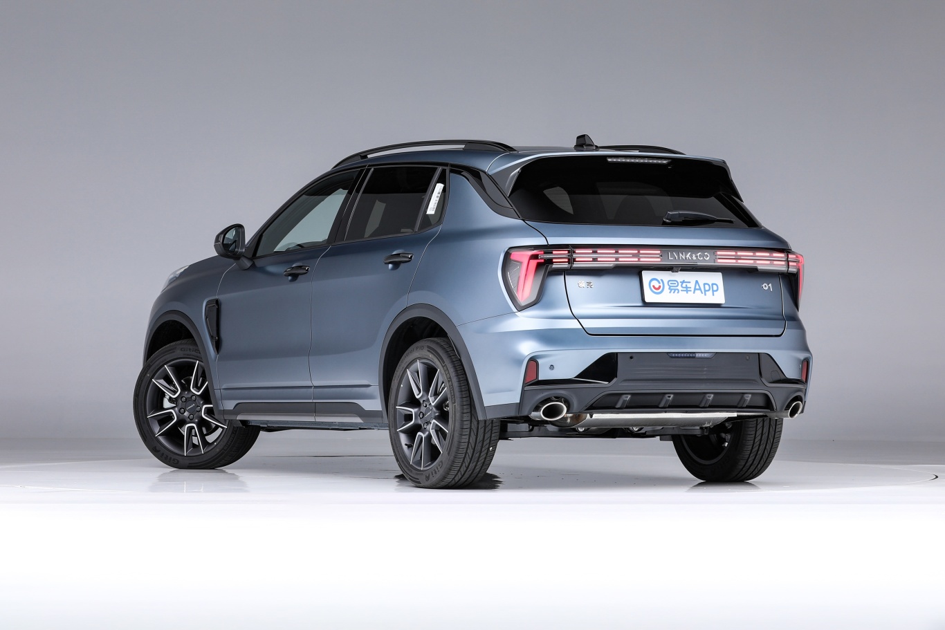 【领克012.0T 两驱焕新Pro版侧后45度车头向左水平图片-汽车图片大全】-易车