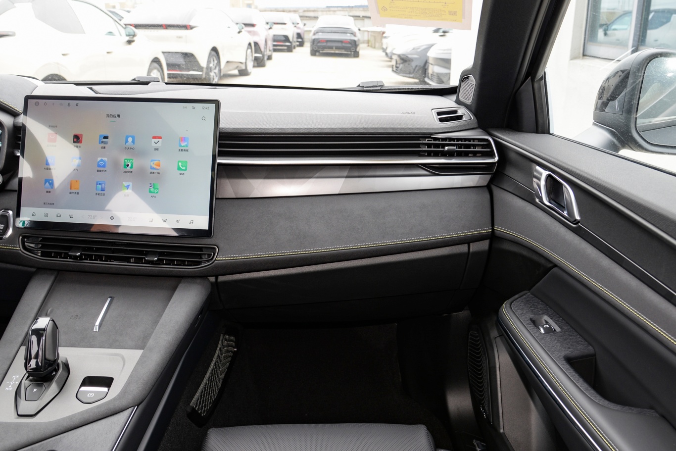 【领克012.0T 四驱焕新Pro版副驾驶位区域图片-汽车图片大全】-易车