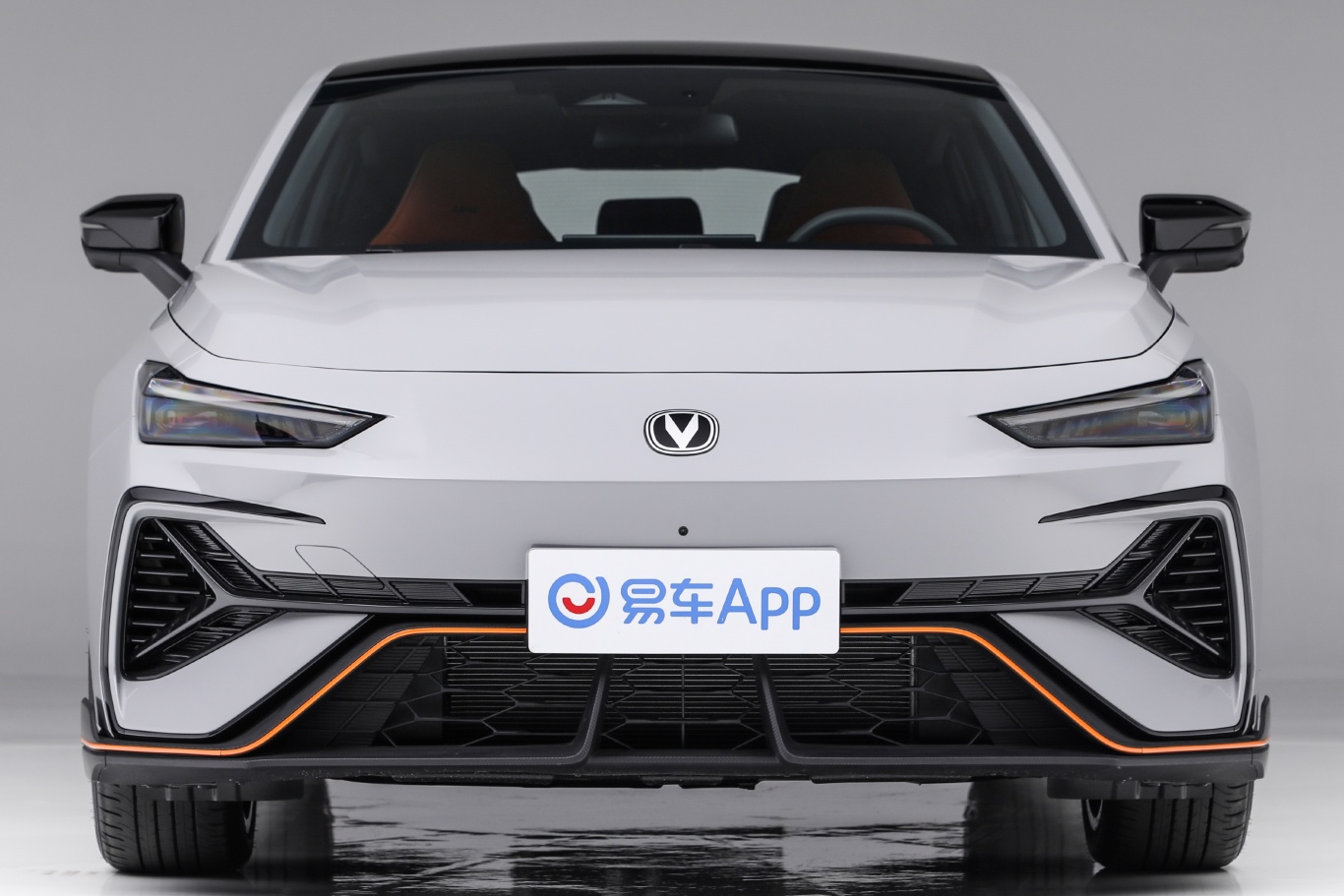 【长安UNI-V第三代 1.5T 500Bar尊贵运动型外观细节图片-汽车图片大全】-易车