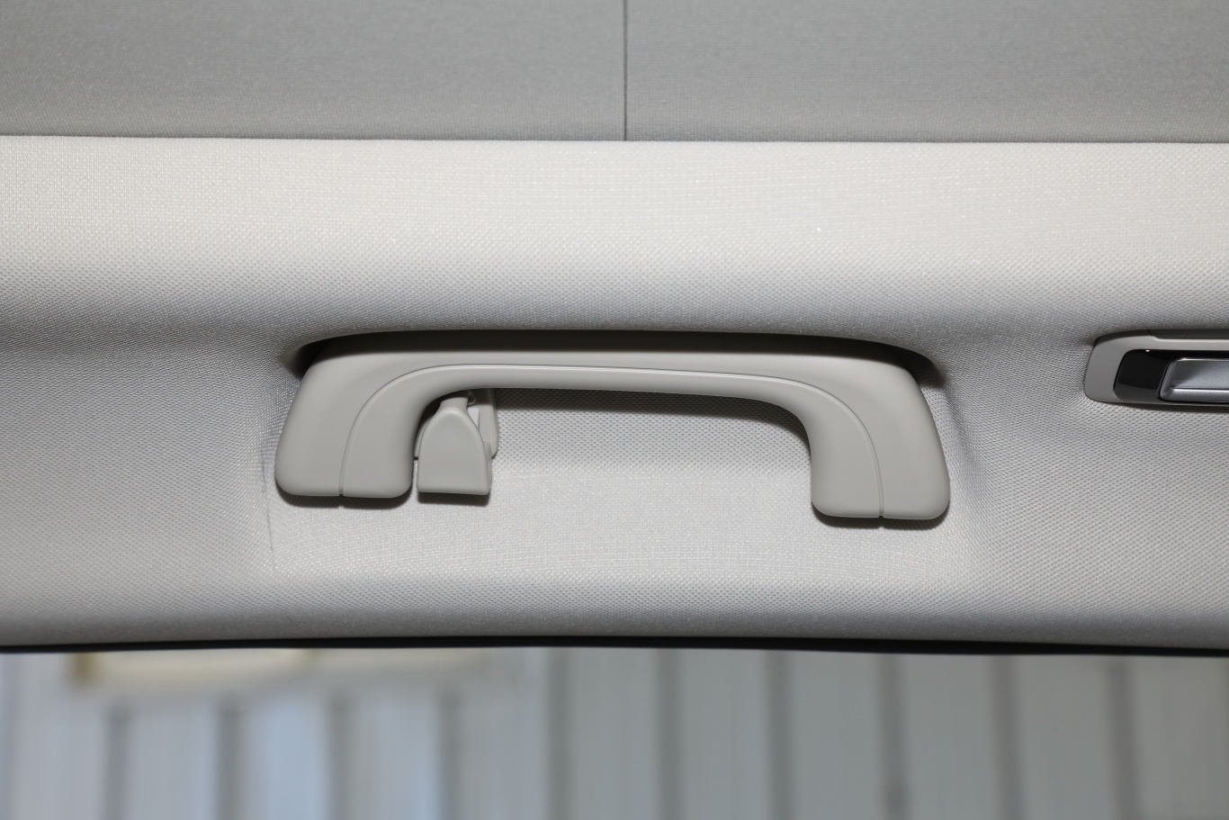 【吉利ICON1.5T 双离合尊贵版后排功能图片-汽车图片大全】-易车