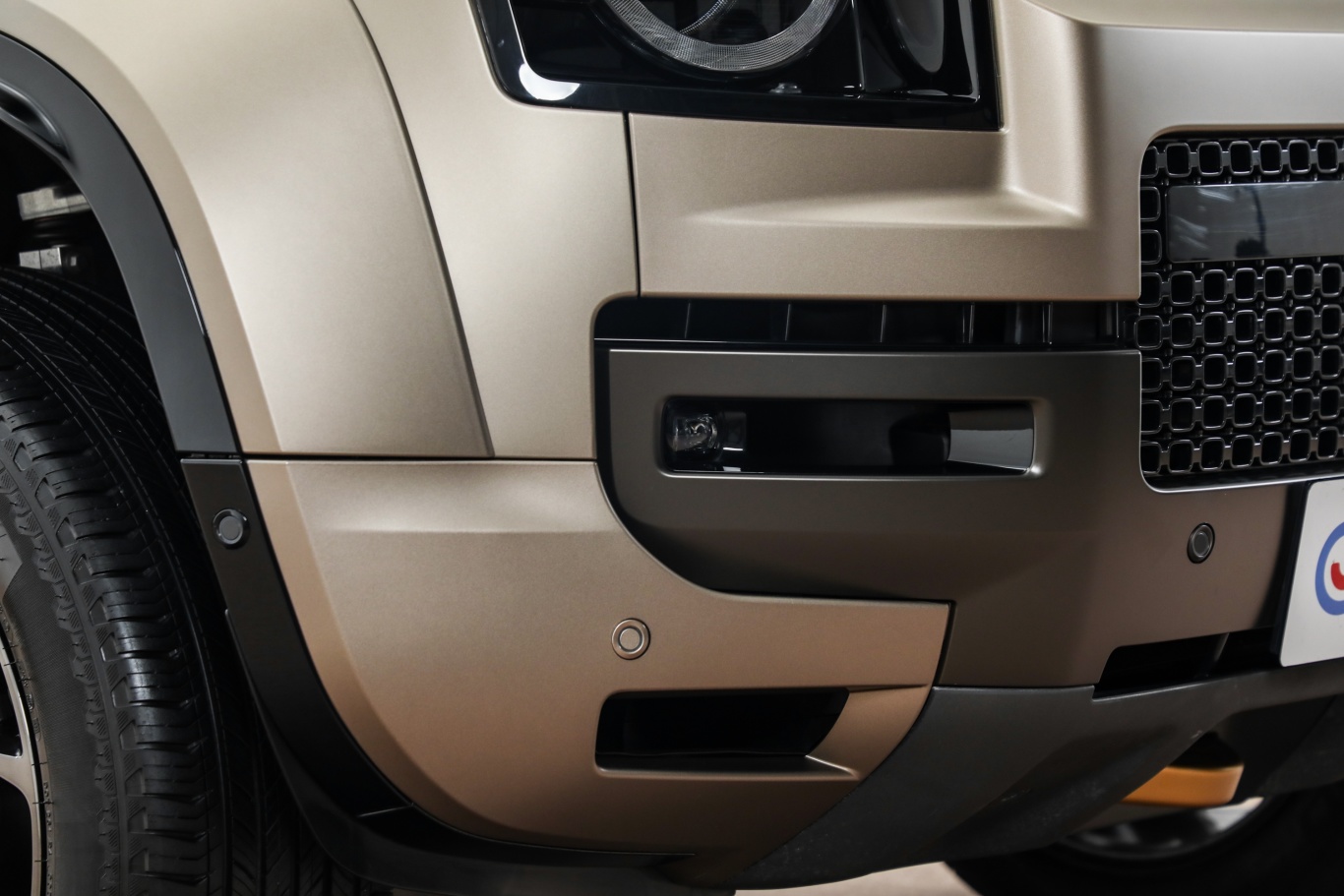 【卫士110 4.4T V8 OCTA外观细节图片-汽车图片大全】-易车