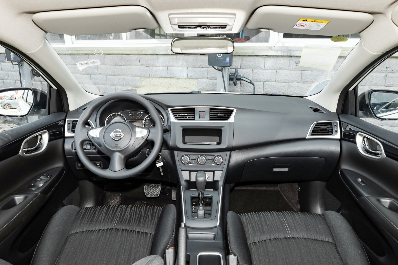 【轩逸改款三 经典 1.6L XE 舒适版内饰全景正拍图片-汽车图片大全】-易车