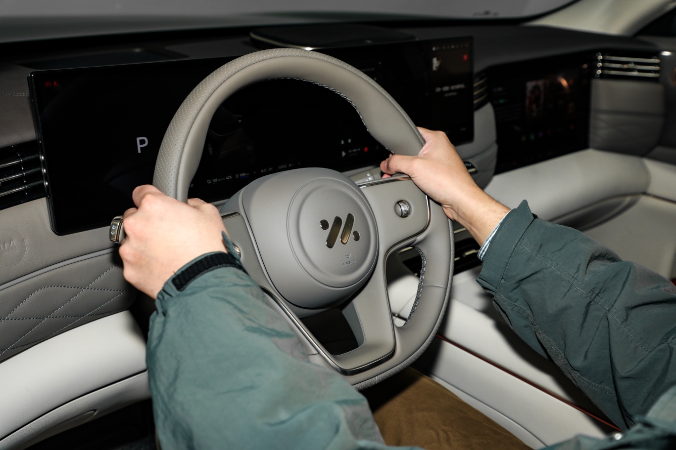 【智己LS9增程版 66四驱 Ultra主驾驶位图片-汽车图片大全】-易车