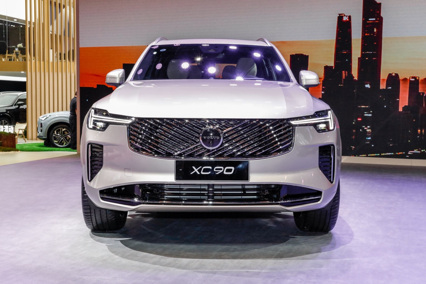 【沃尔沃XC90 插电混动2.0T 84km 智尊豪华版 7座外观图片-汽车图片大全】-易车