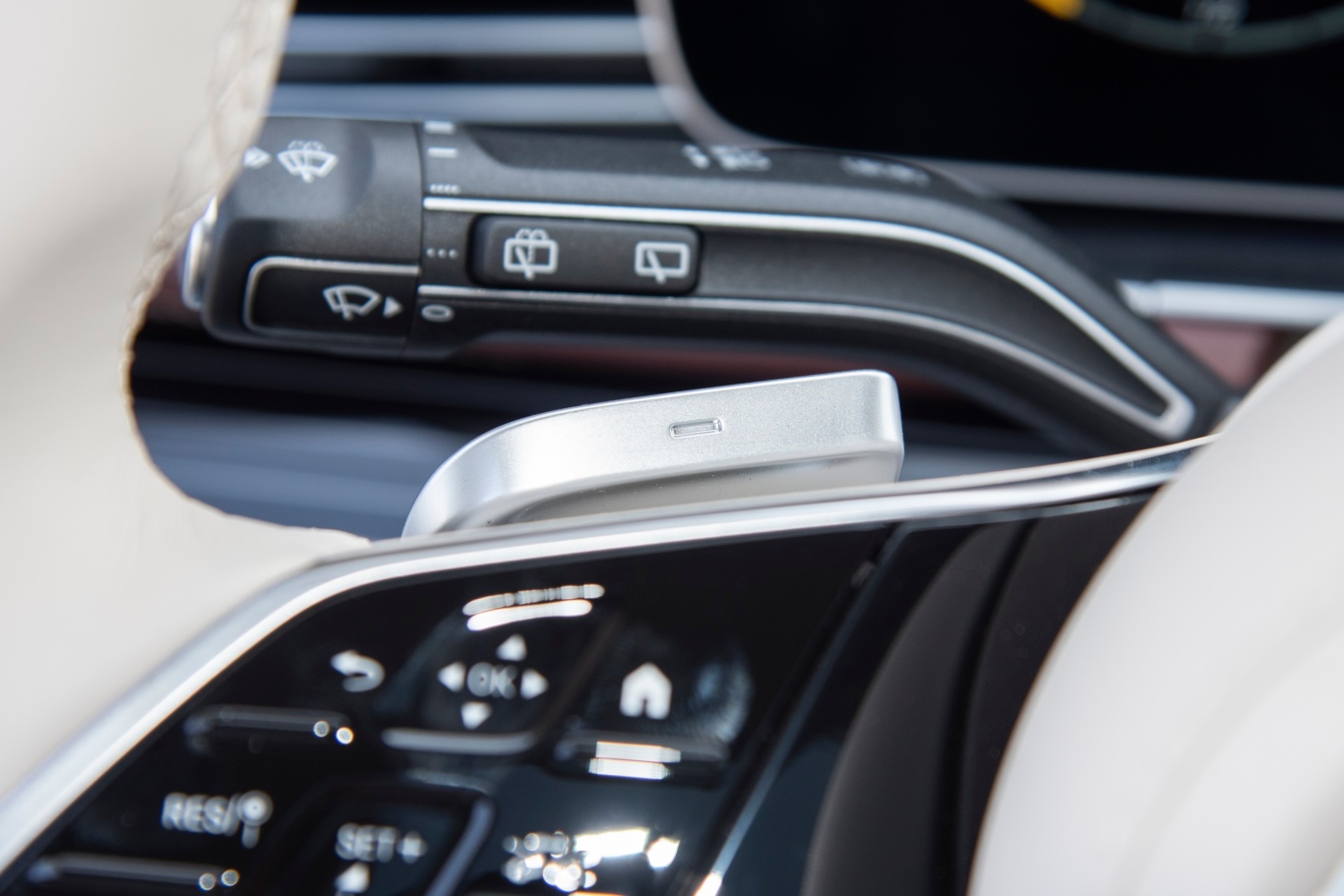 【迈巴赫GLSGLS 600 4MATIC 礼乐版主驾驶位图片-汽车图片大全】-易车