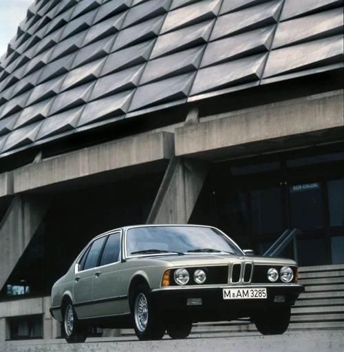 BMW7系历史回顾——宝马车型发展史_易车